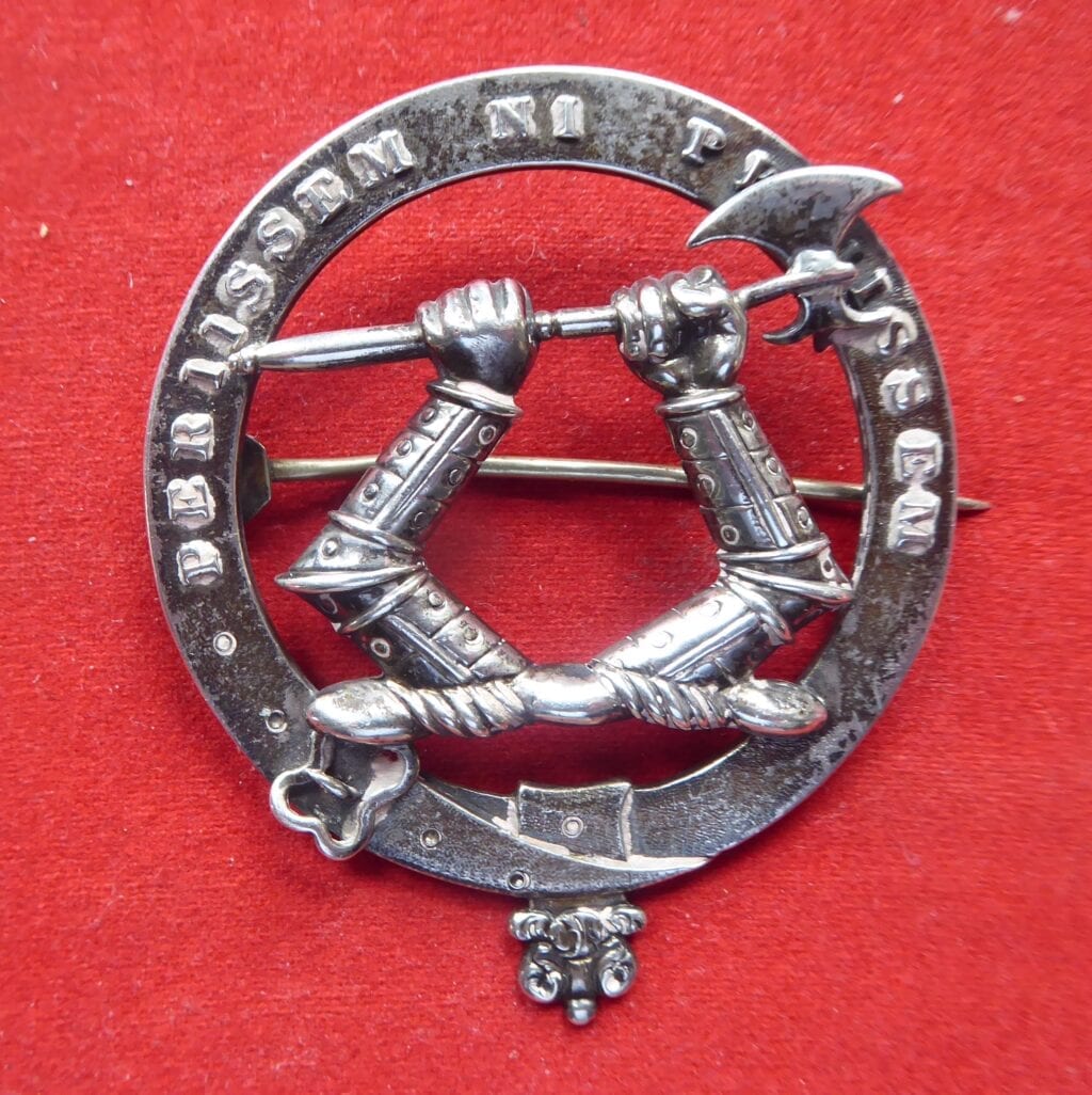 Anstruther. A handsome and large Scottish clan badge. – Bates and Hindmarch