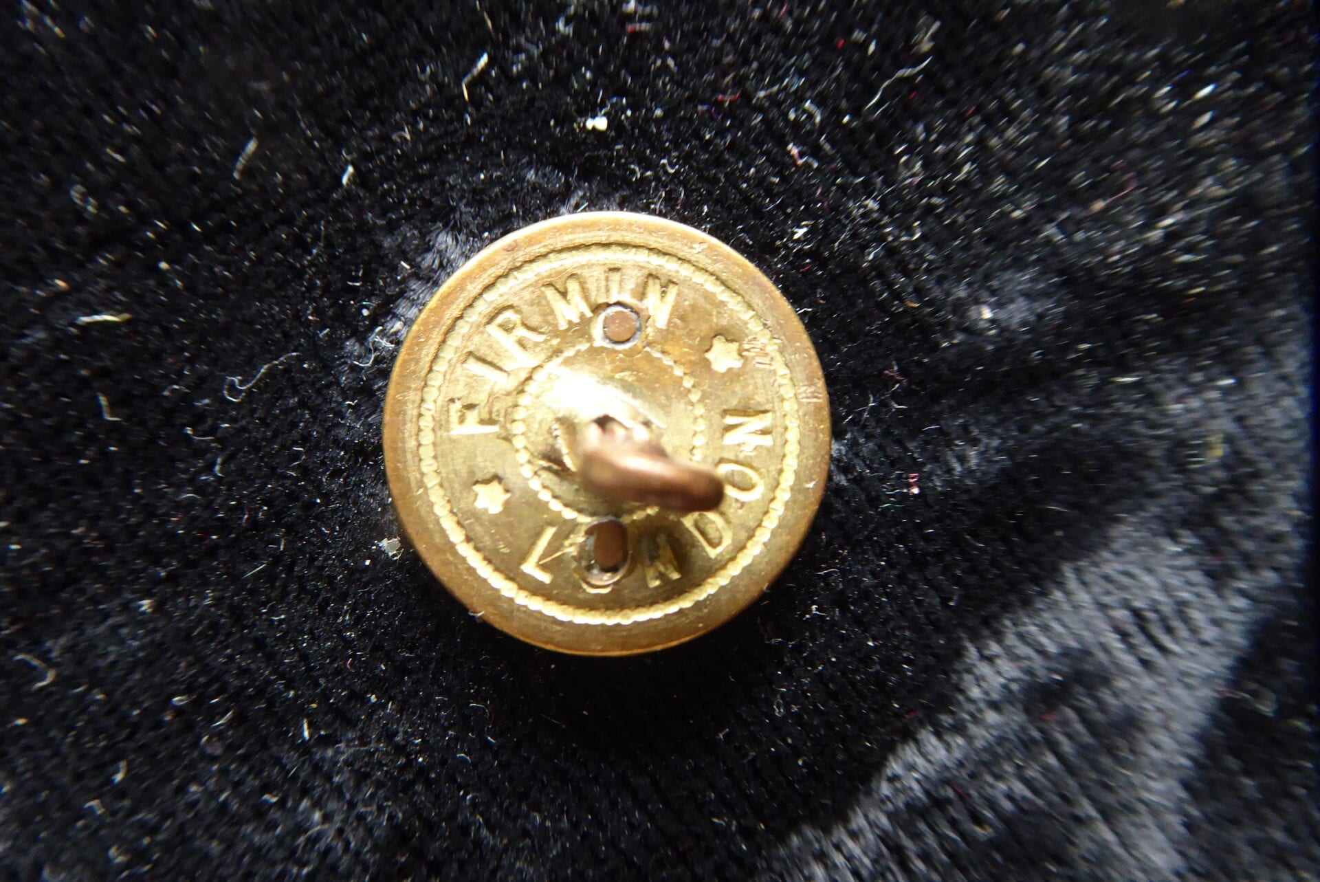 7th Rajputs, officer’s mess dress button, 15mm – Bates and Hindmarch